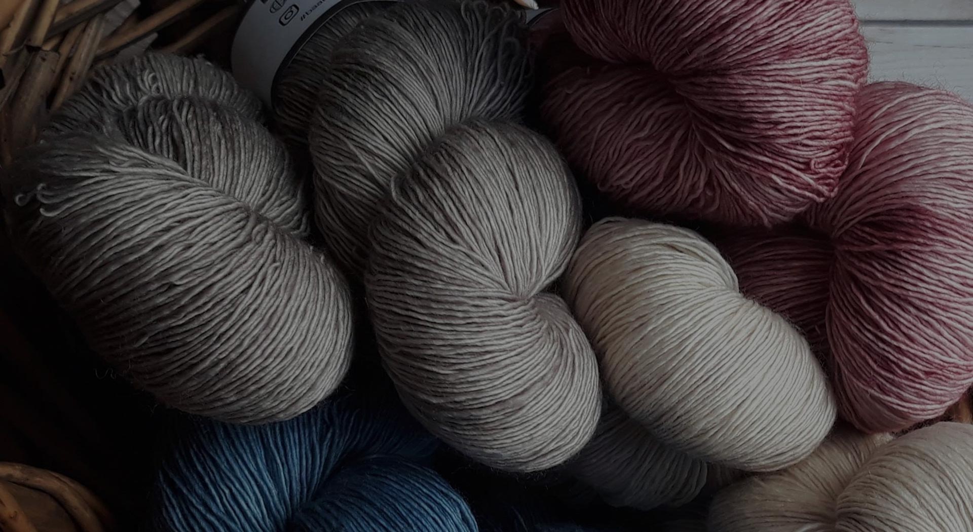 Atelierul cu fire - Inspiratie pentru artizani